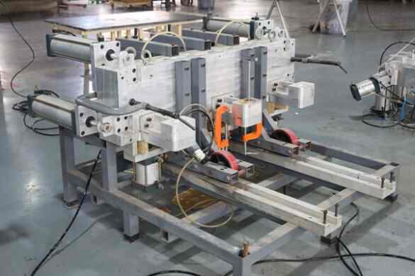 What is Reaction Injection Molding (RIM) — A Complete Guide